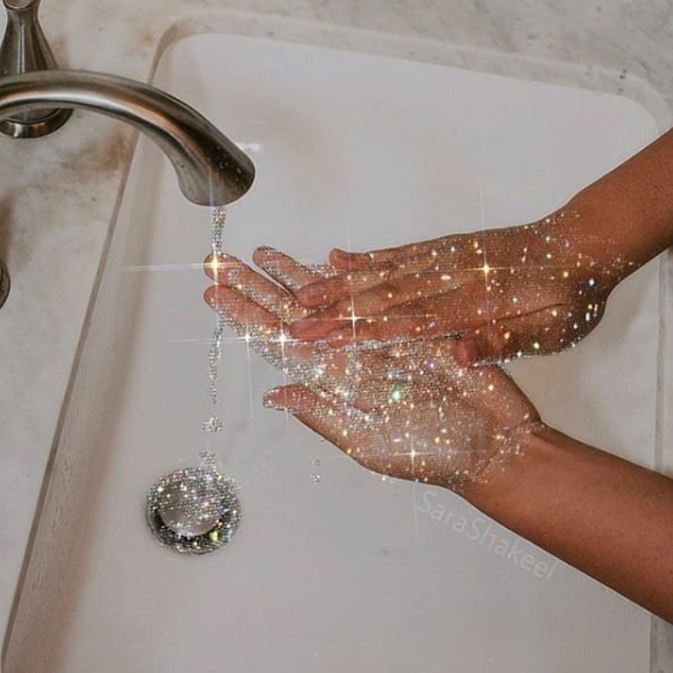 How to avoid dry skin when washing your hands - Spell Magazine